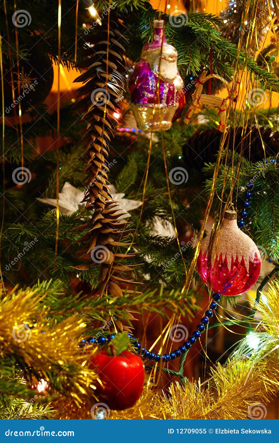 Traditional Christmas tree stock image. Image of tinsel - 12709055