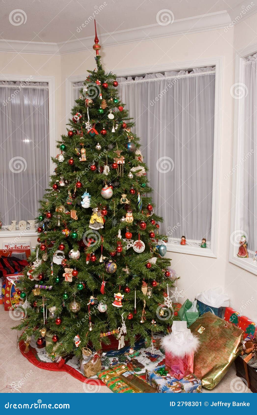 Traditional christmas tree stock image. Image of hanging - 2798301
