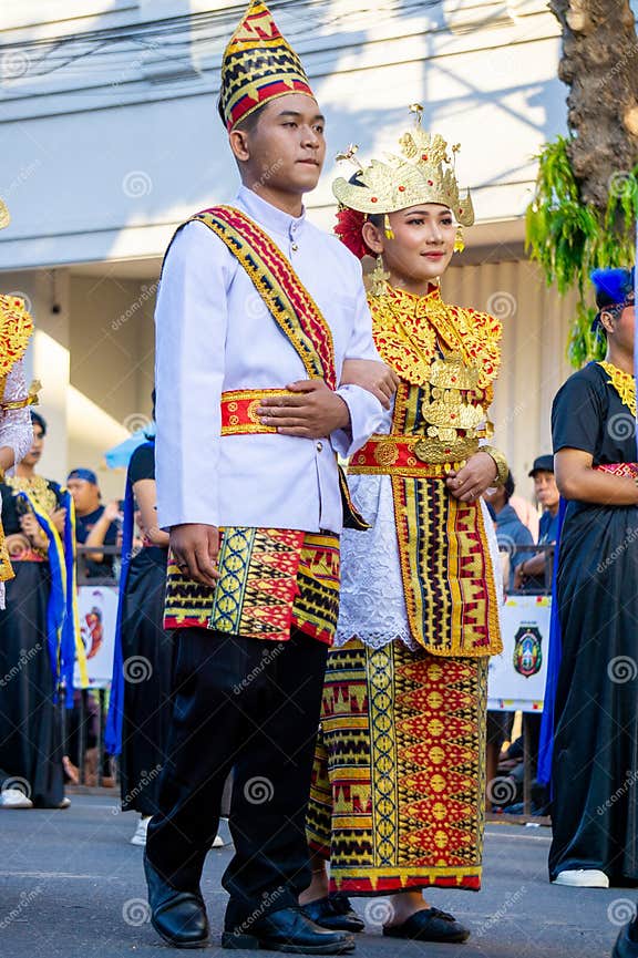 Traditional Costume Central Java on the 3rd BEN Carnival Editorial ...