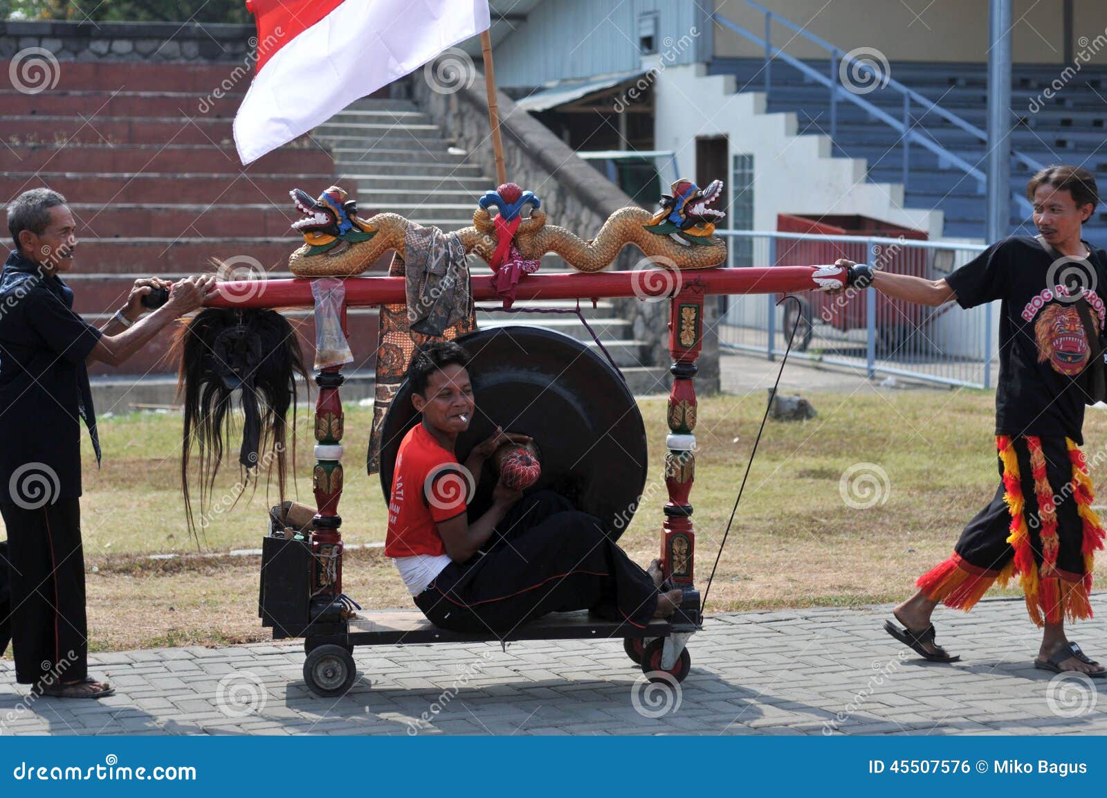 Traditional Dance from Java Editorial Photo - Image of traditional ...