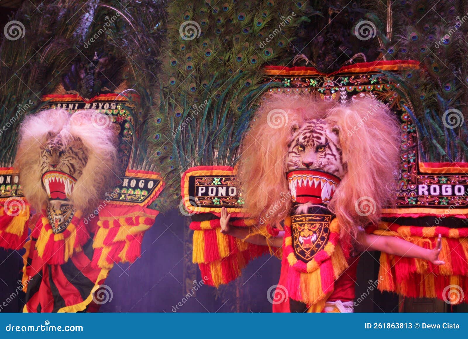 Traditional Dance of Reog Ponorogo Editorial Stock Photo - Image of ...