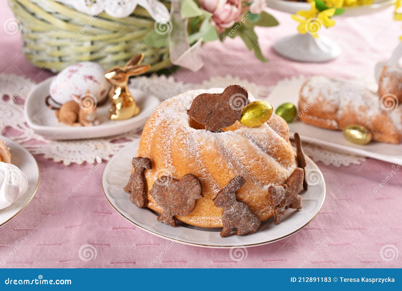 Traditional Easter Ring Cake with Cocoa Cookies in Bunny and Chicken ...