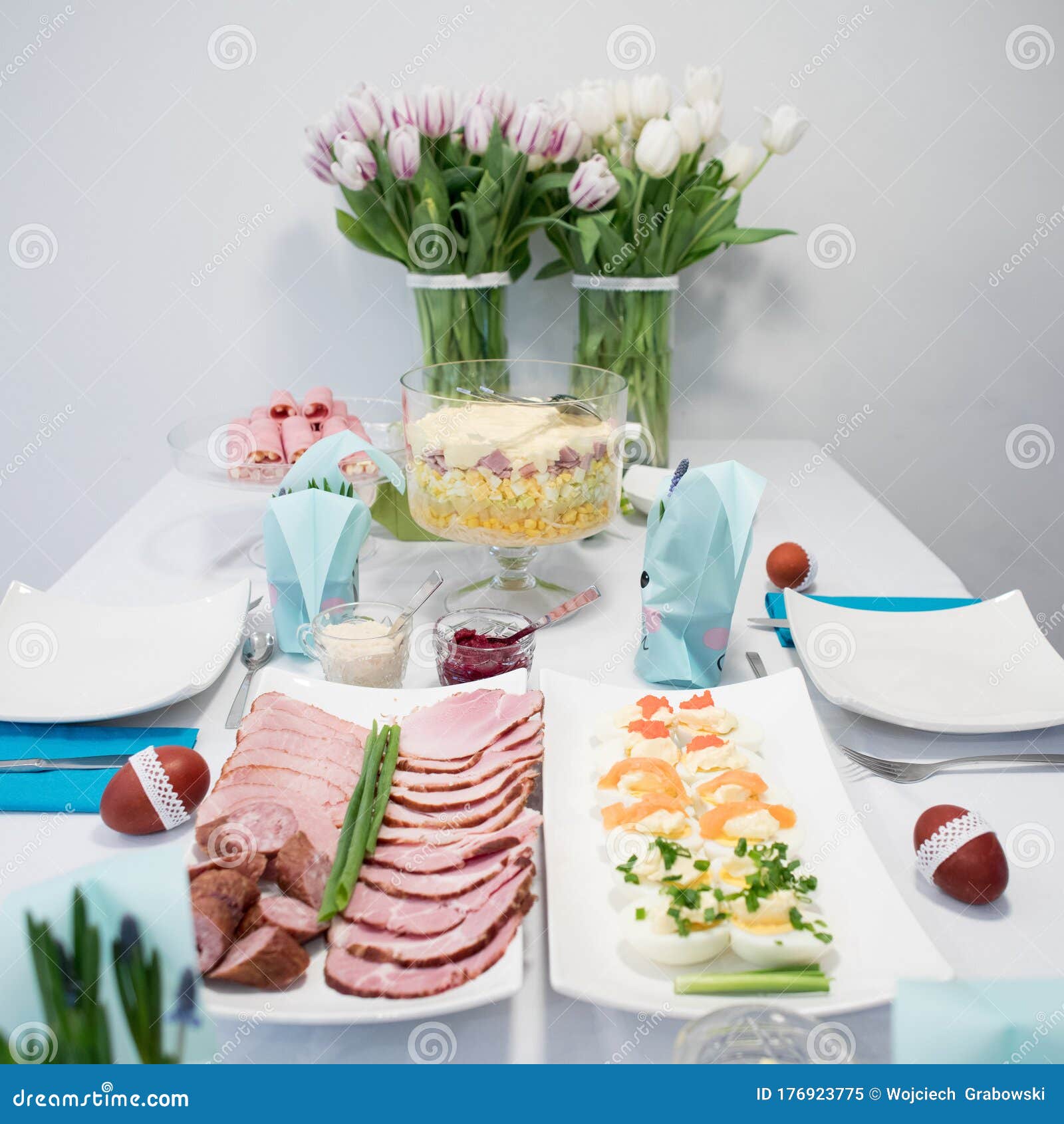 The Traditional Easter Table with the Tulips Stock Image - Image of ...