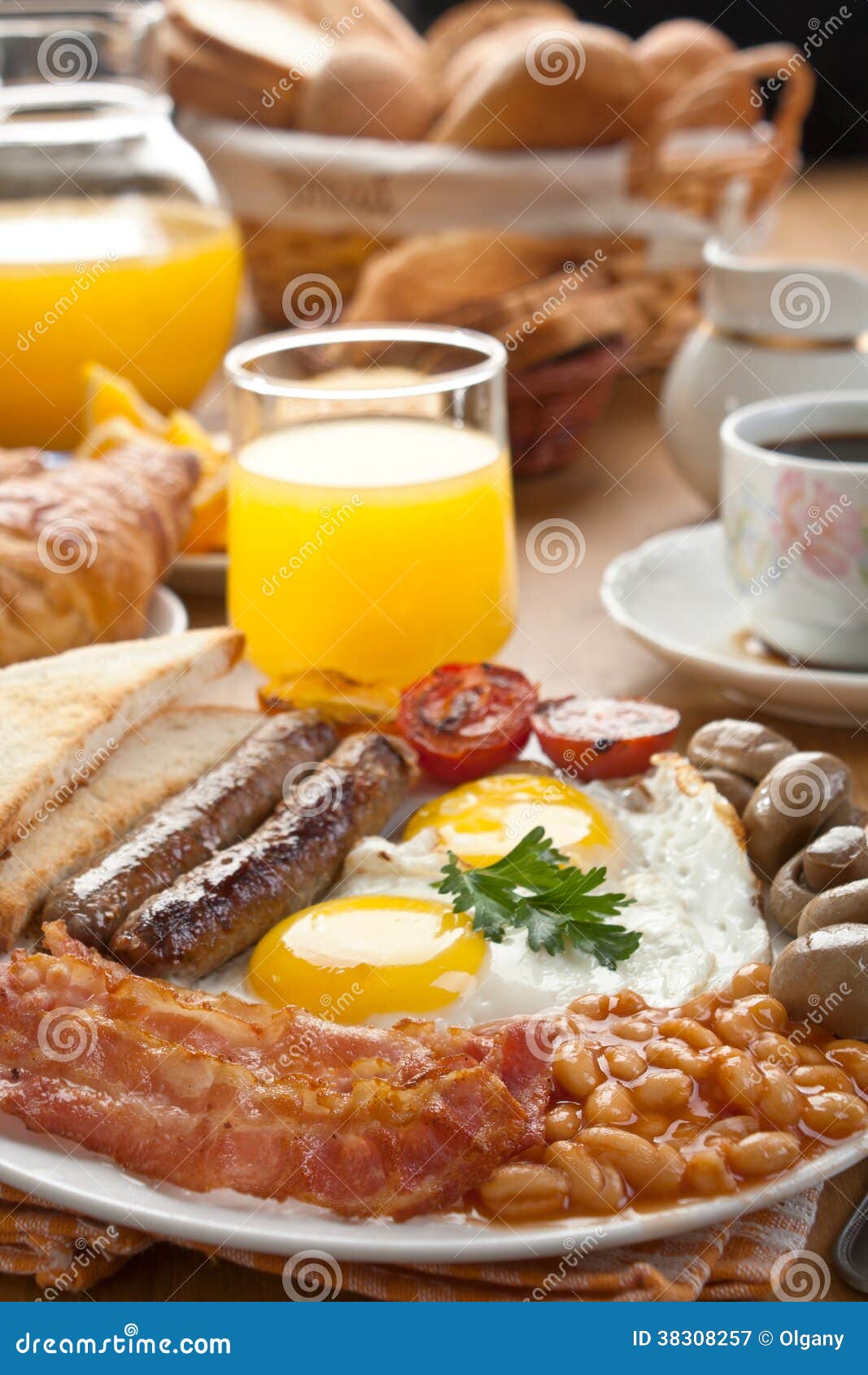Traditional English Breakfast Stock Image - Image of cuisine, bread ...