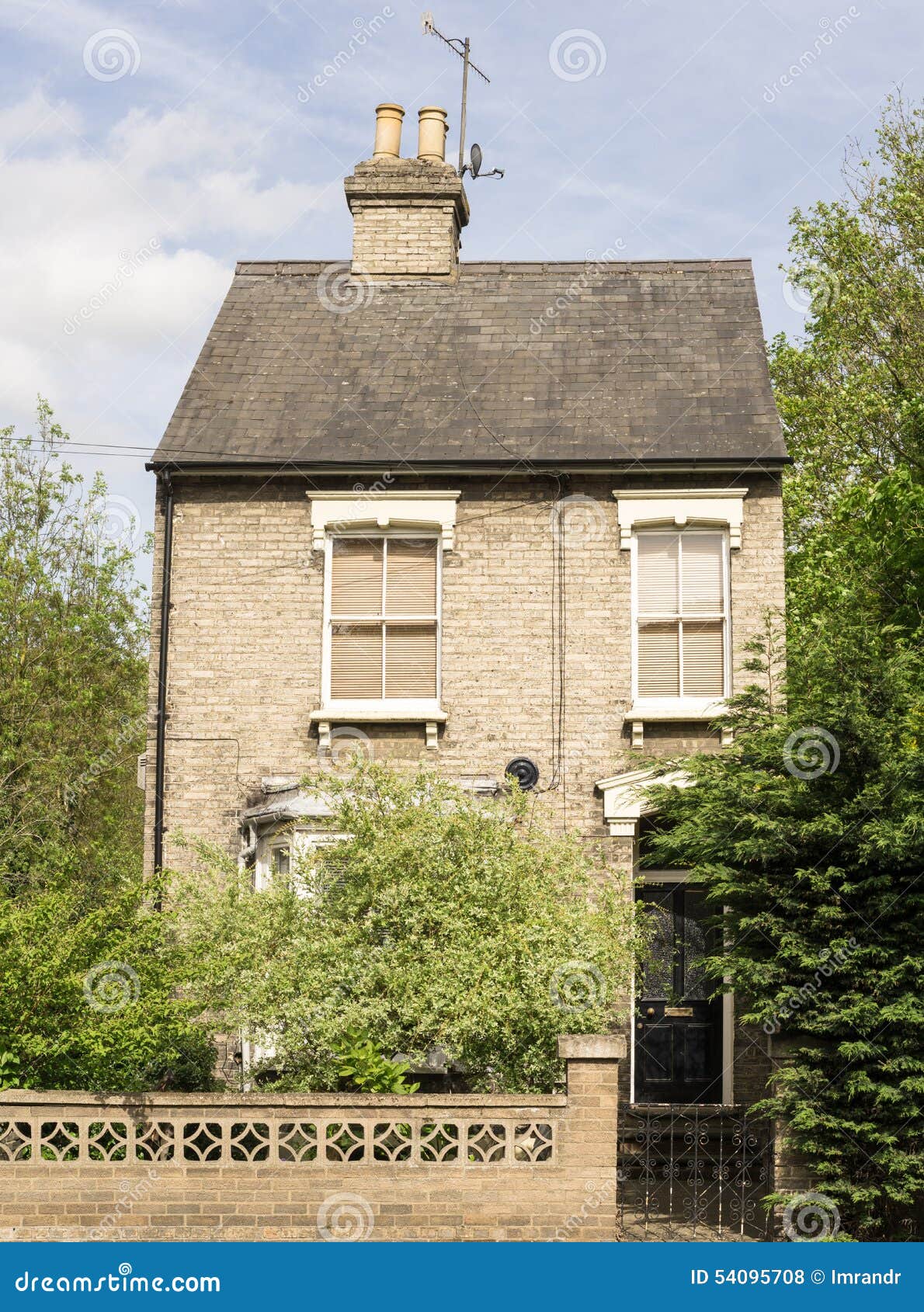 Traditional English Cottage in Rural Suffolk Stock Photo - Image of ...