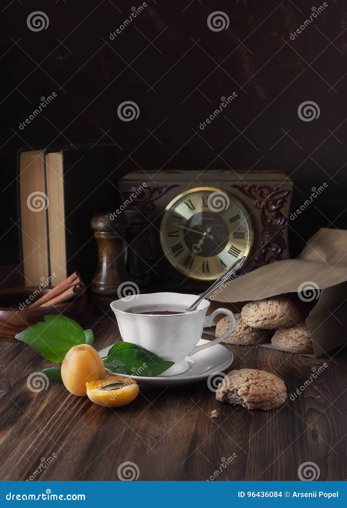 Traditional English 5 O& X27;clock Tea. Stock Photo - Image of chic ...