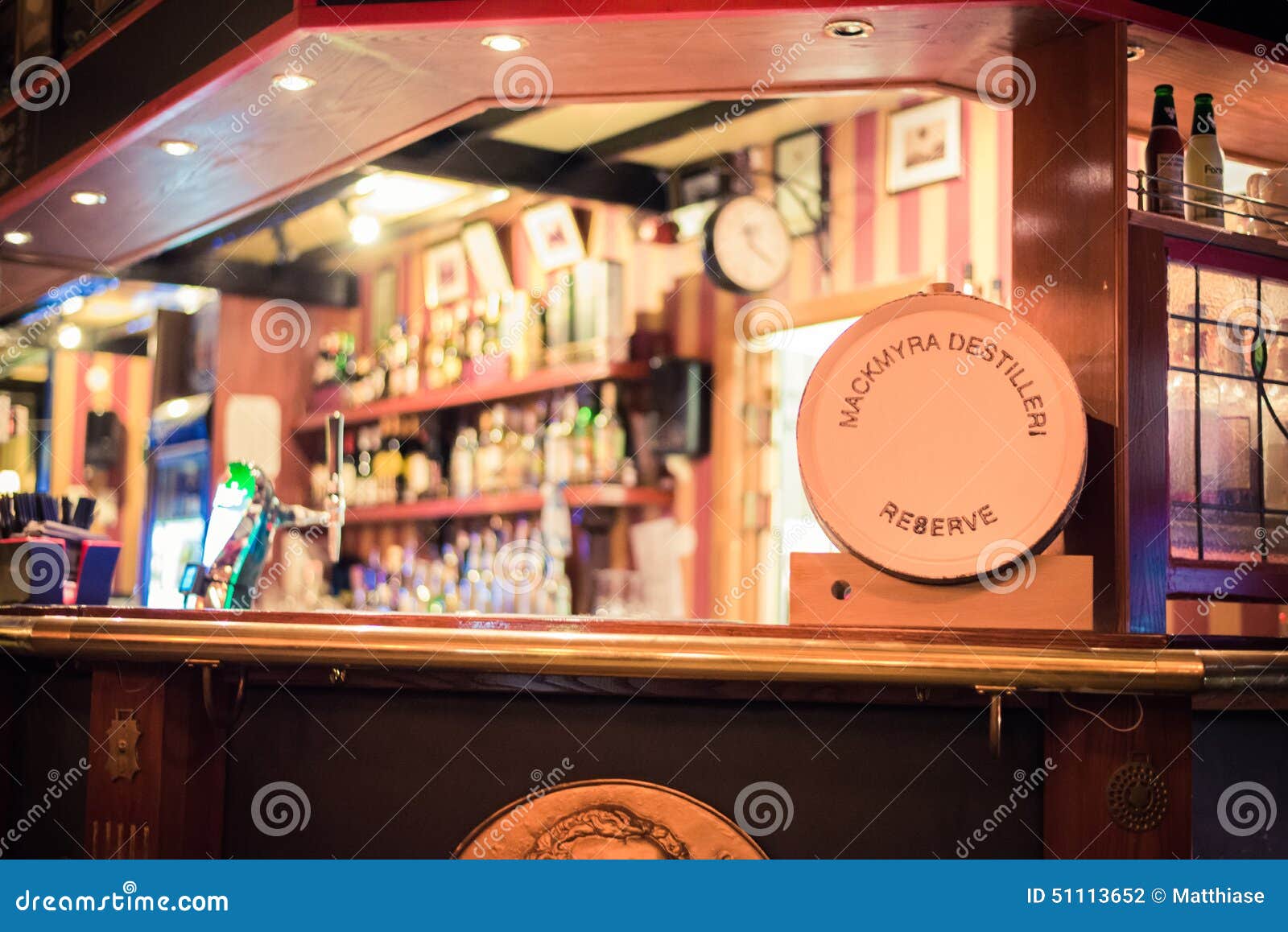 Traditional english pub editorial photography. Image of bets - 51113652