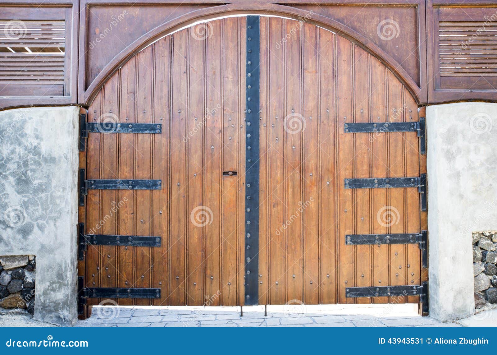 Traditional Gate in Santorini Stock Image - Image of wood, travelling ...