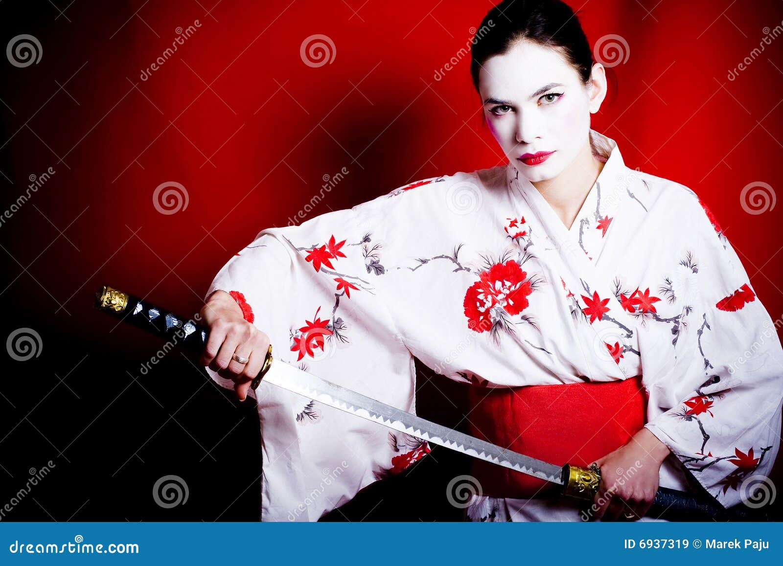 Traditional Geisha with Sword Stock Image - Image of japanese, hold ...