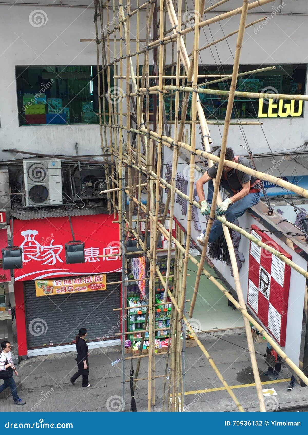 Traditional Hong Kong Building Skill, Bamboo Scaffolding Editorial ...