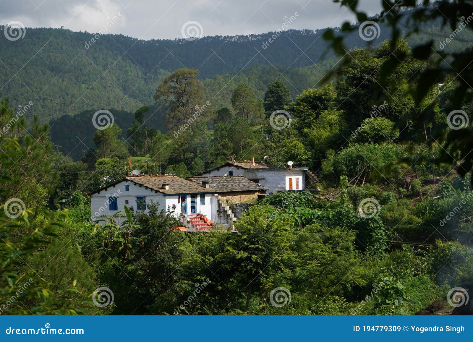 A Traditional House in Middle of Mountains in Almora, Uttrakhand Stock ...
