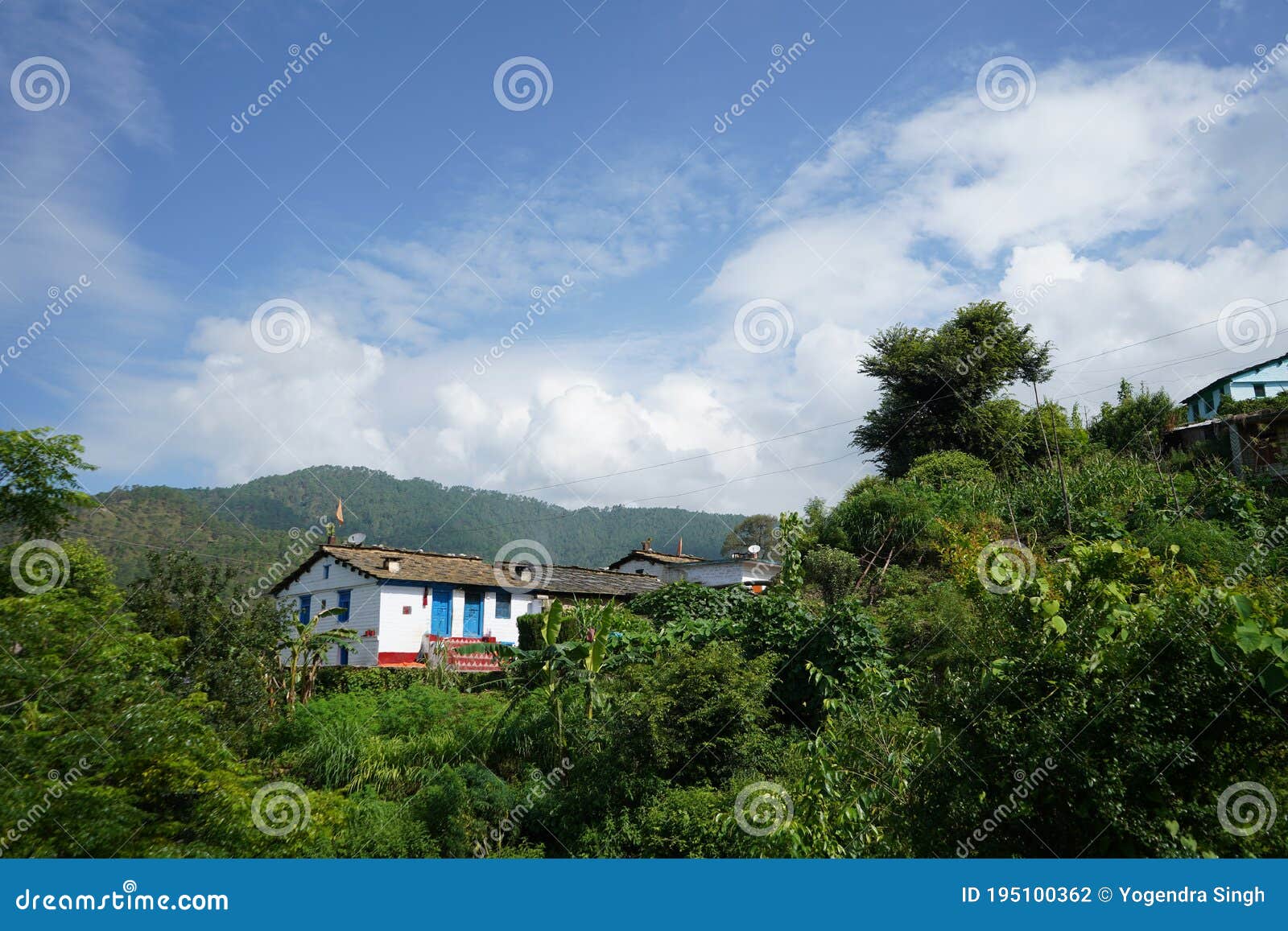 A Traditional House in Middle of Mountains in Almora, Uttrakhand Stock ...