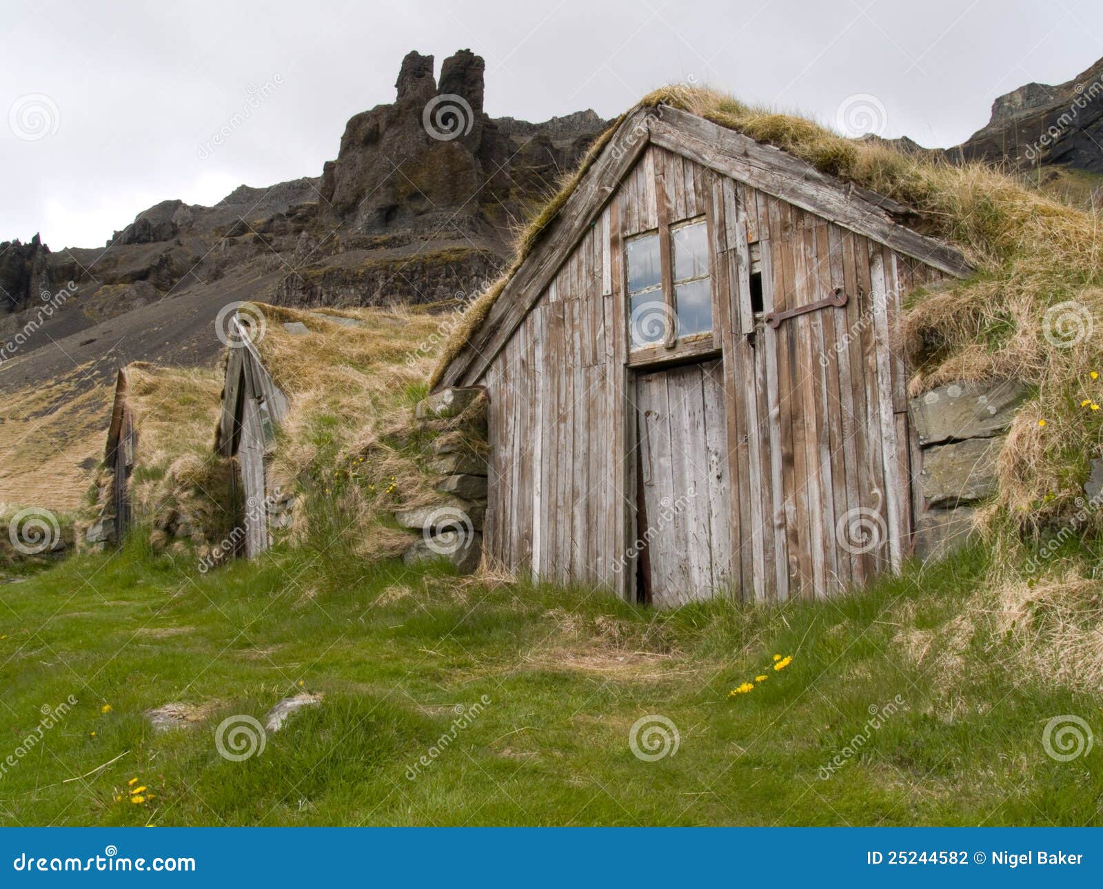Traditional Icelandic Turf House Stock Photo - Image of turf ...
