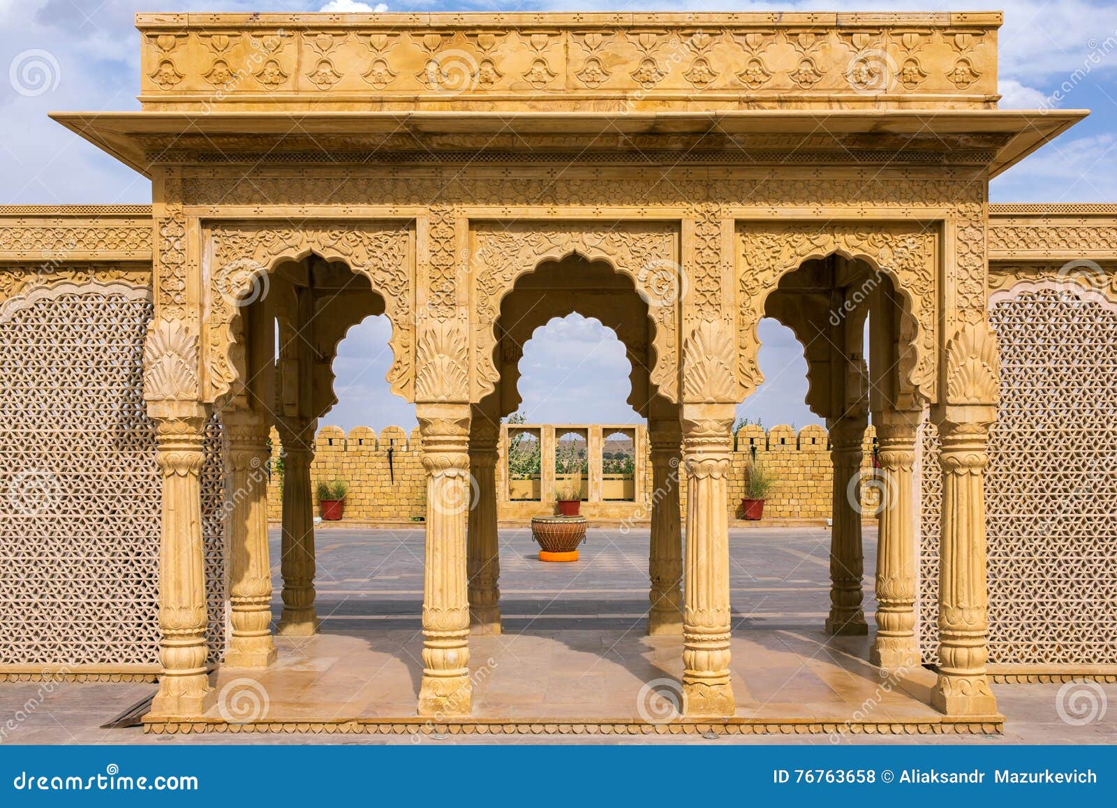 Traditional Indian Column Arc Stock Photo - Image of doorway ...