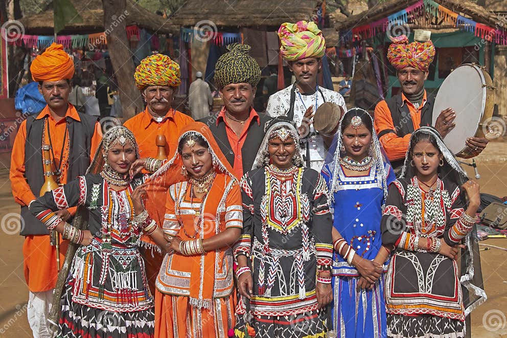 Traditional Indian Dance Group Editorial Stock Photo - Image of ...