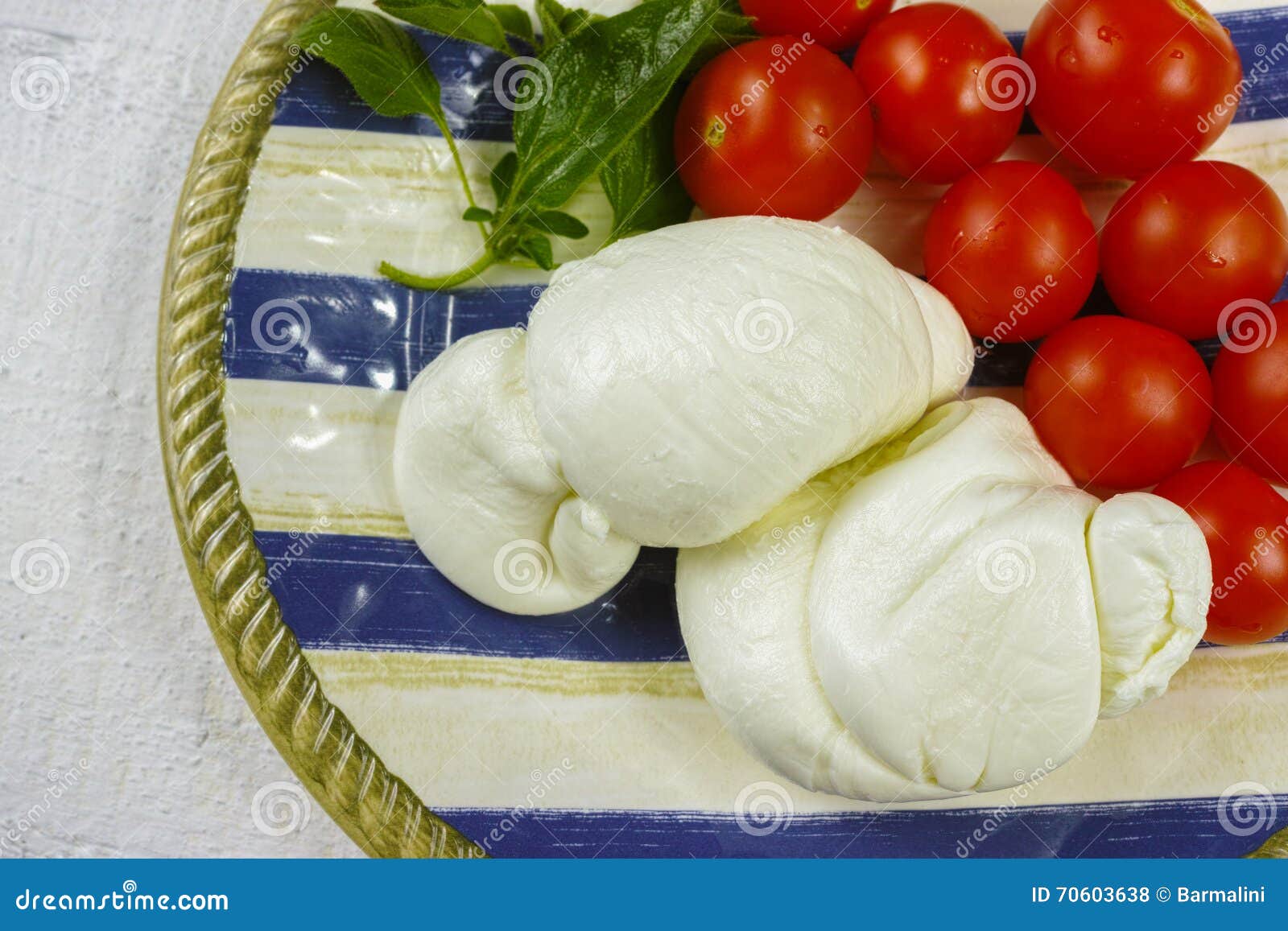 Traditional Italian Mozzarella Buffala with Tomatoes and Basil O Stock ...