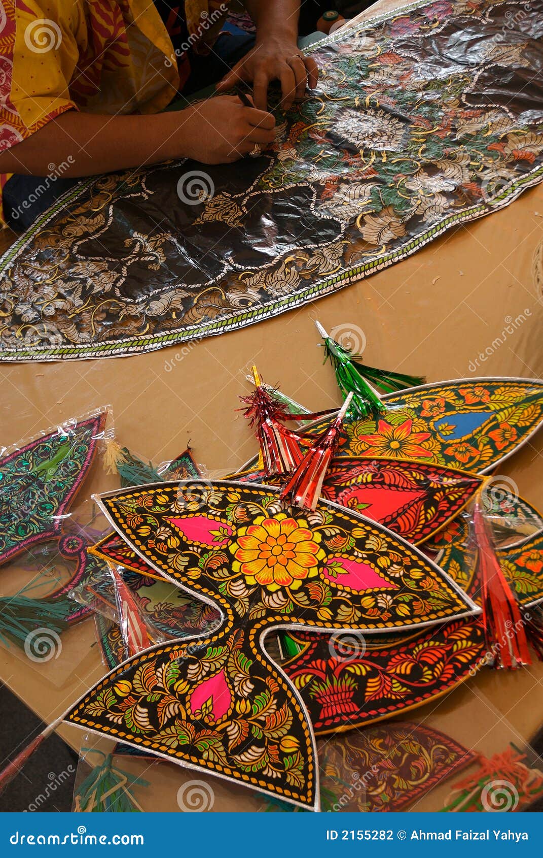 Traditional kite maker man stock photo. Image of craft - 2155282