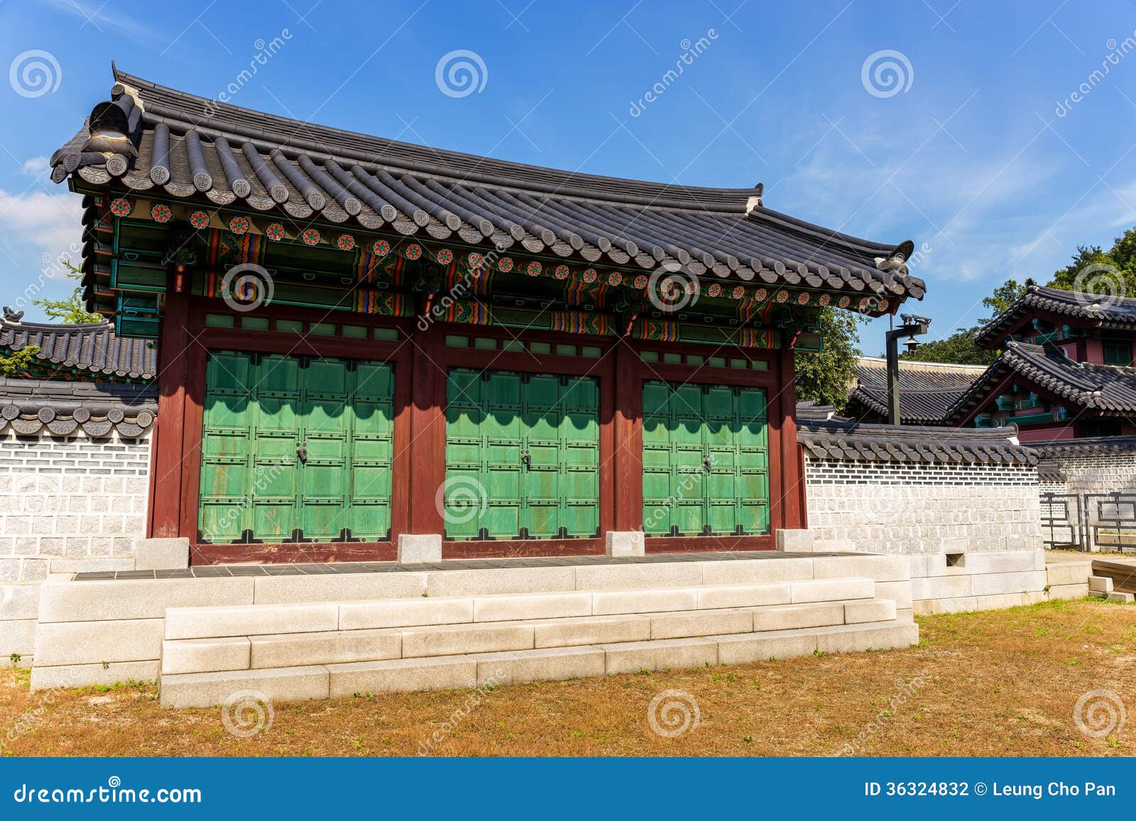 Traditional Korean Building Stock Photo - Image of castle, eave: 36324832