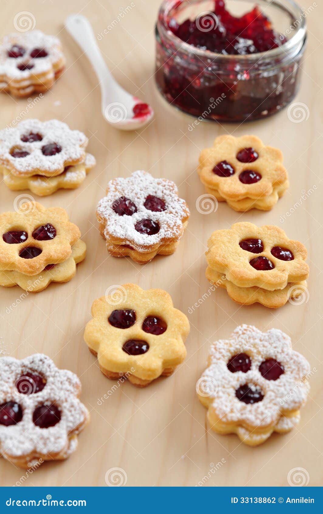 Traditional Linzer Cookies stock photo. Image of cloth - 33138862