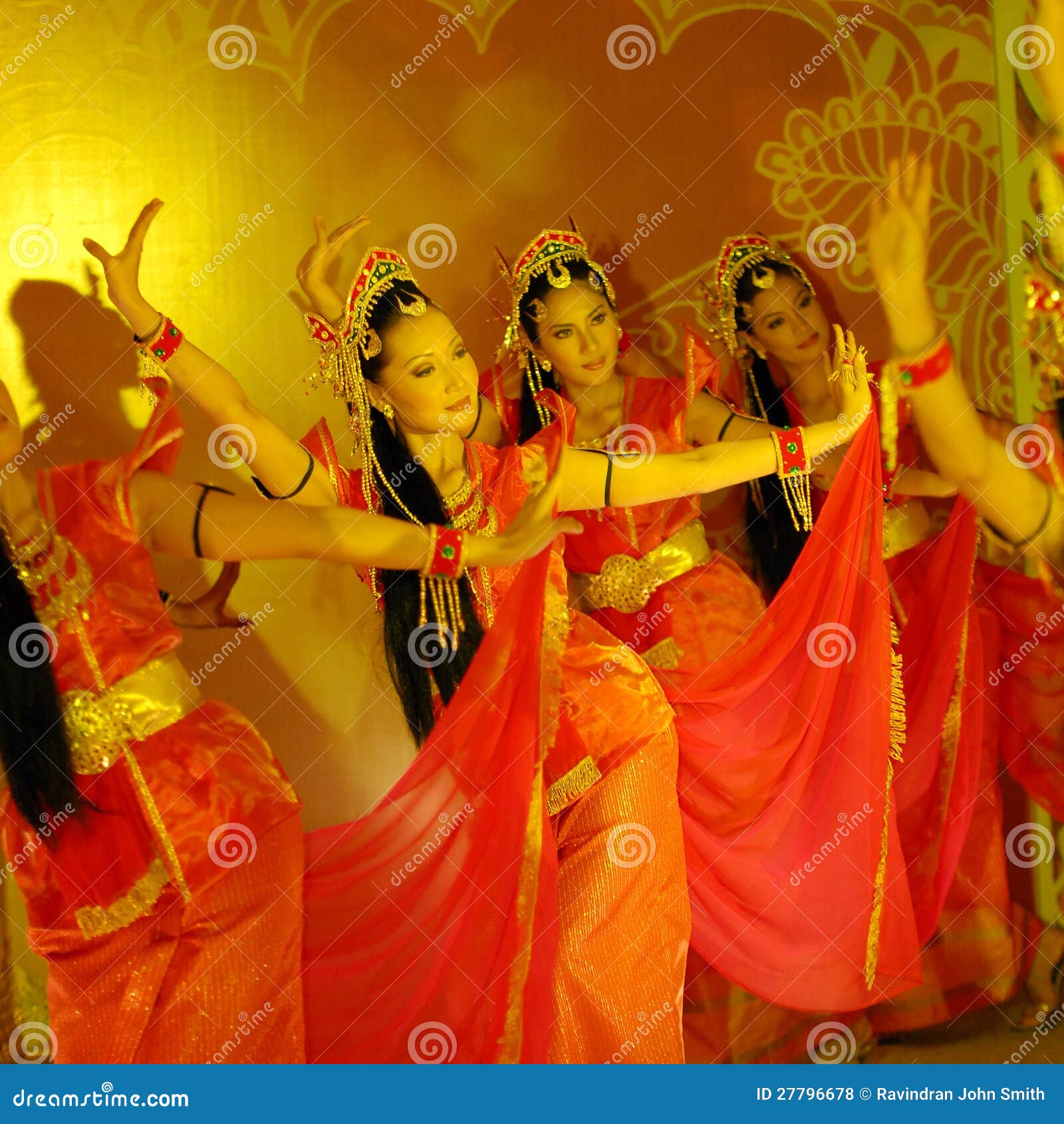 Traditional Malay Dance editorial stock photo. Image of malaysia - 27796678