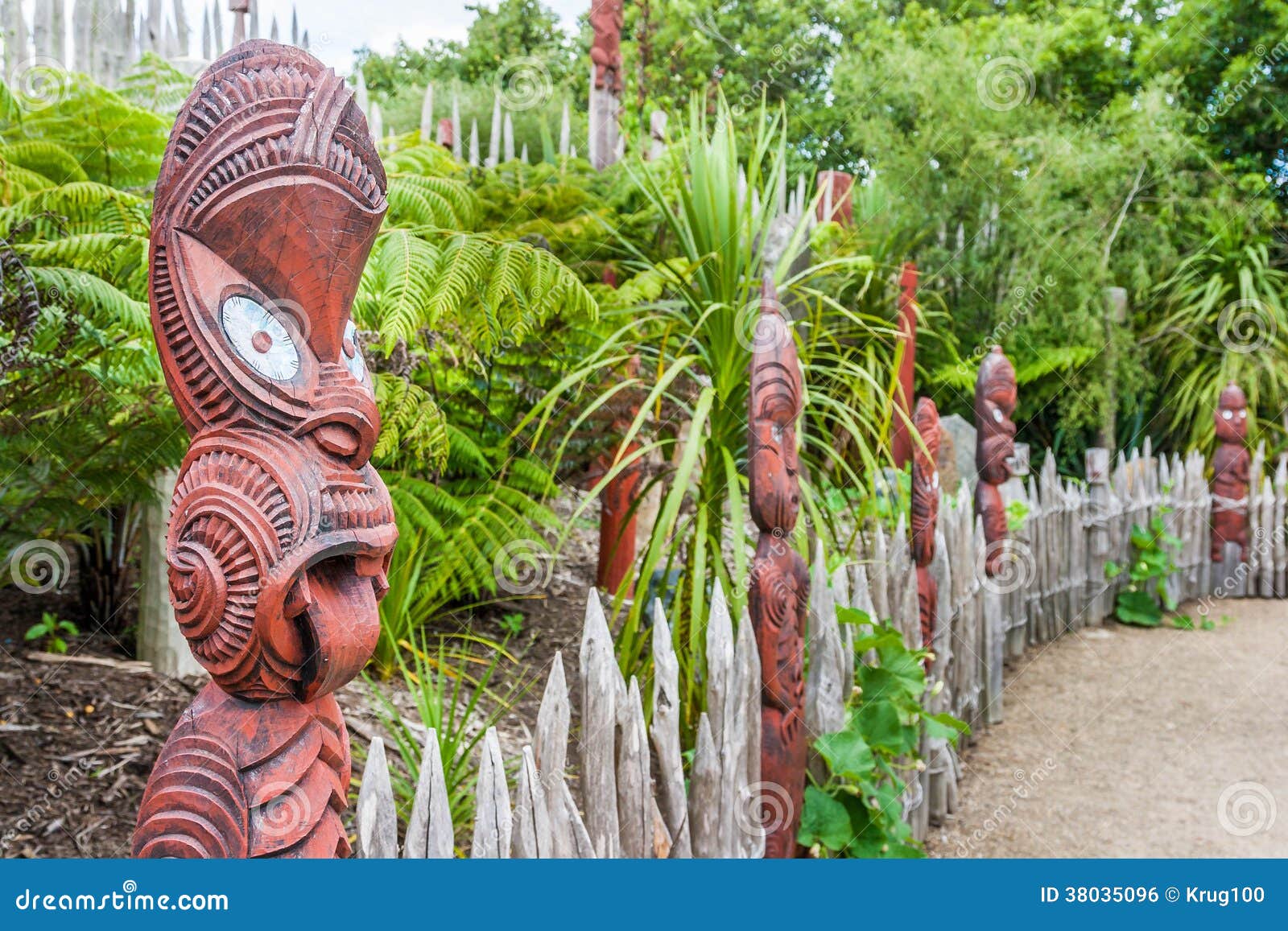 Traditional Maori village editorial photo. Image of aboriginal - 38035096