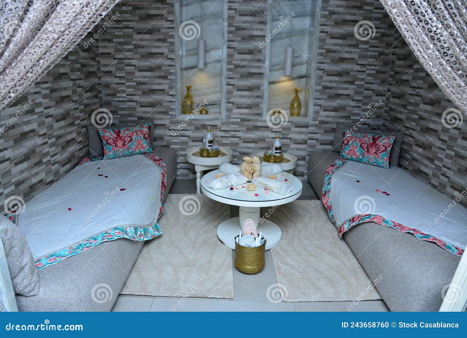 Traditional Moroccan Bath in a Spa. Stock Photo - Image of gold, koran ...