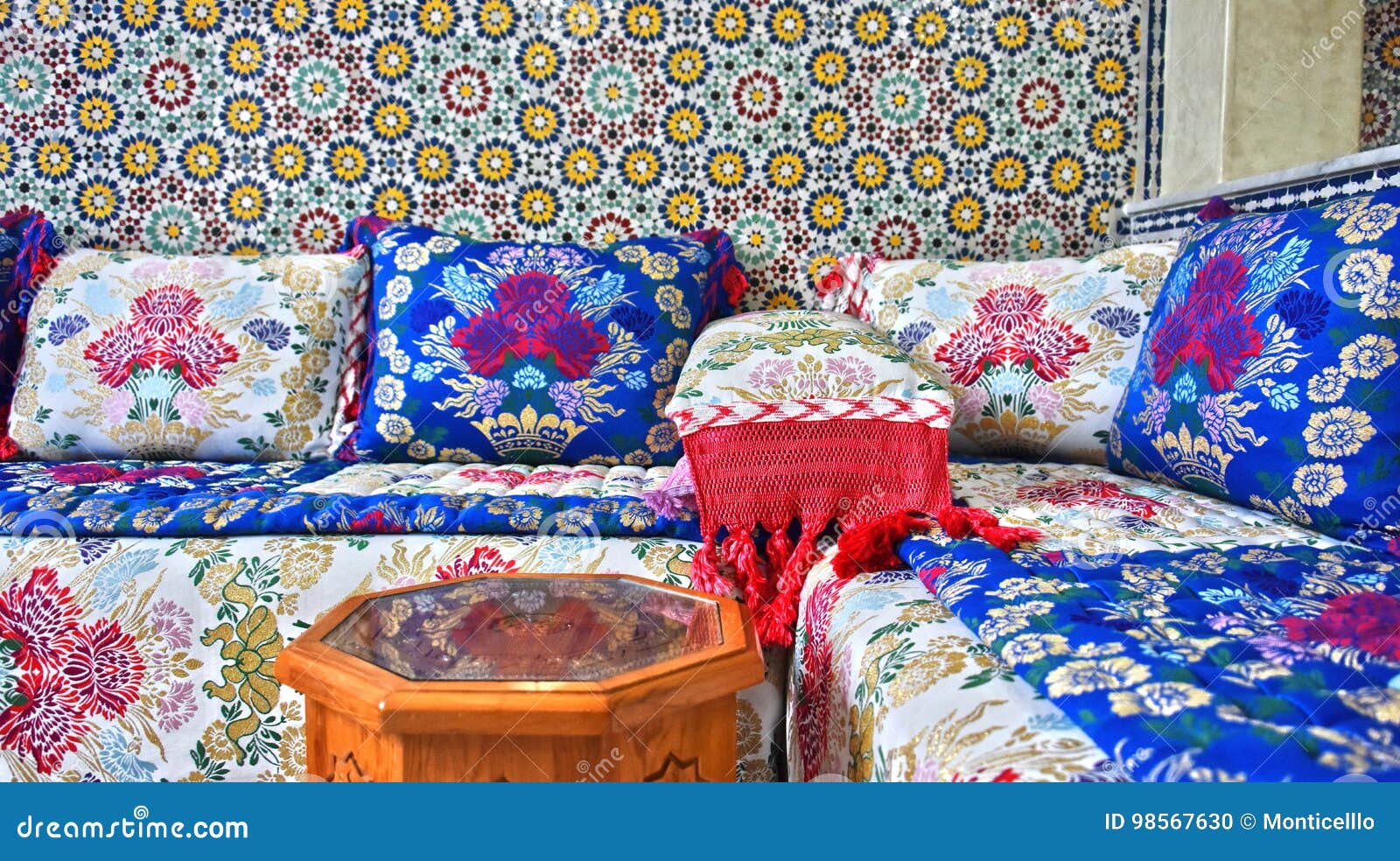Traditional Moroccan Interior Design Editorial Image - Image of maghreb ...