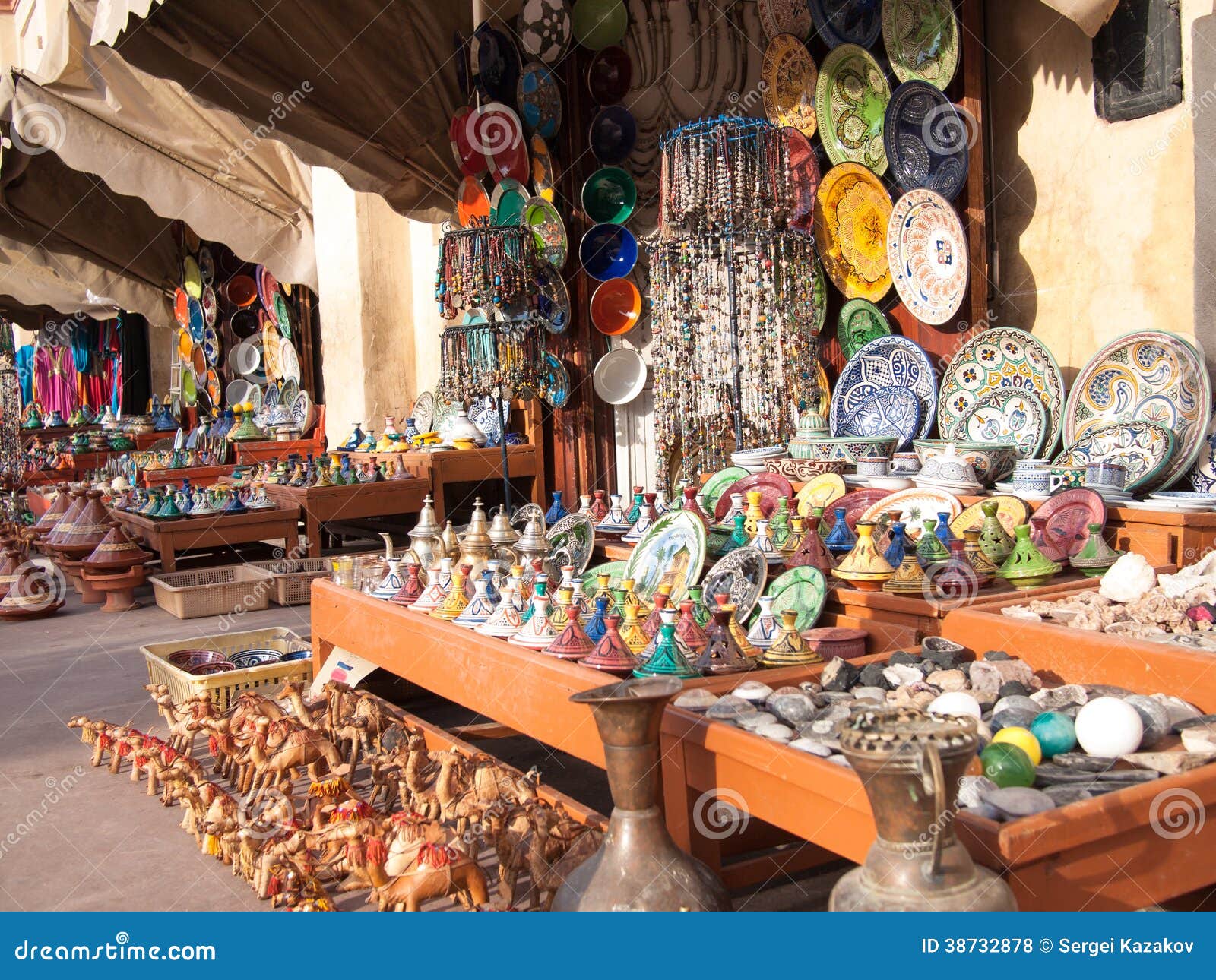 Traditional Moroccan Market Stock Photo - Image of holidays, ceramics ...