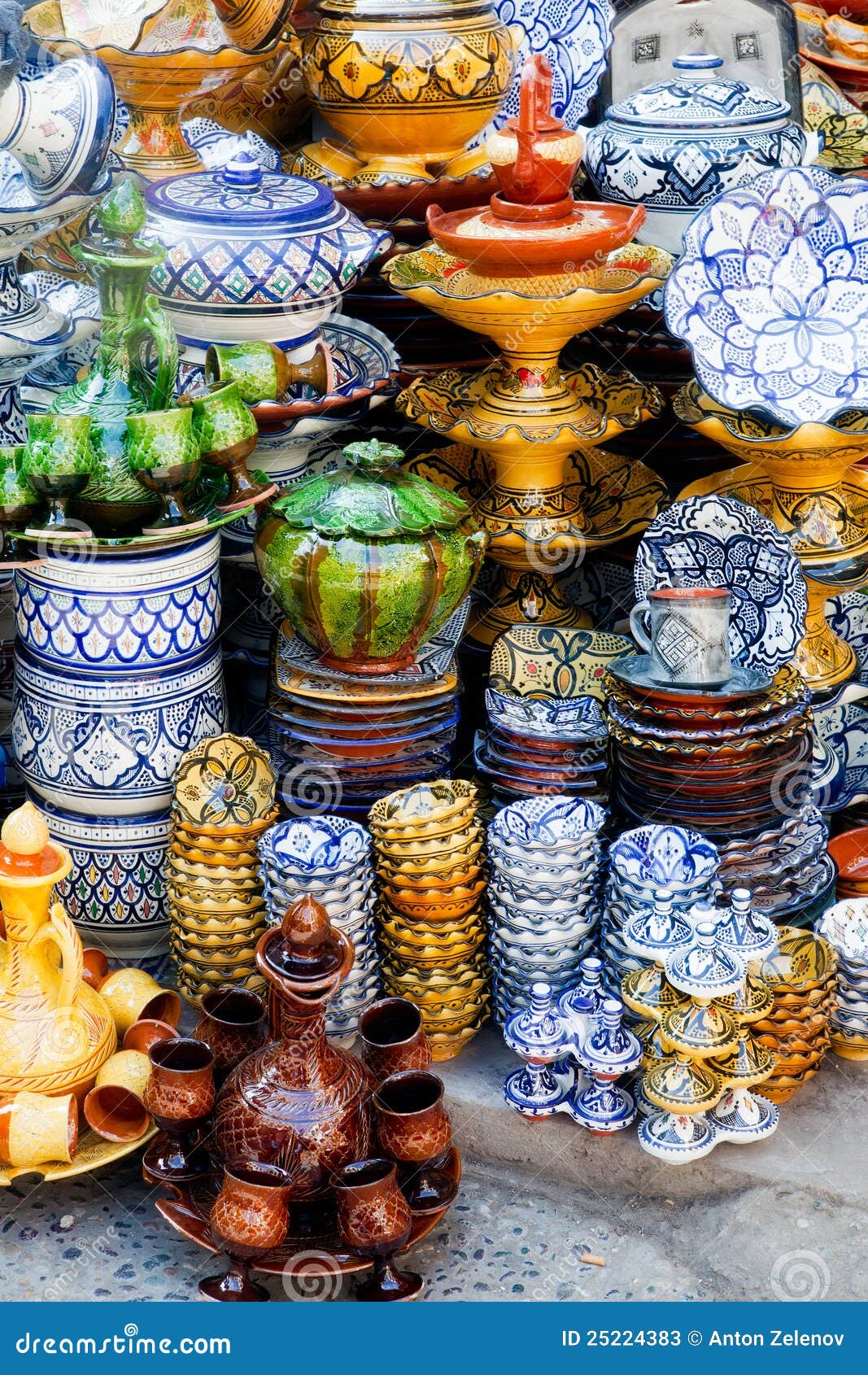 Traditional Moroccan Pottery Stock Image - Image of arabic, djerba ...