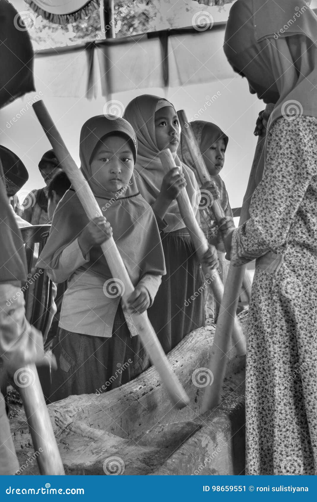 Traditional music editorial photo. Image of java, music - 98659551