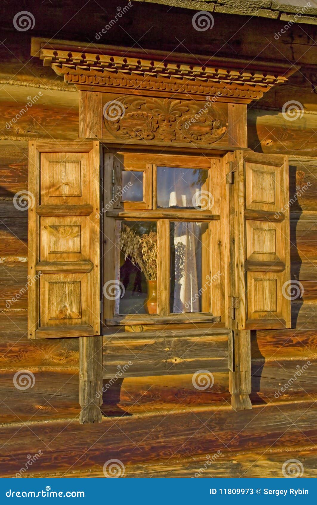 Traditional Old Russian Window. Stock Image - Image of exterior, floral ...
