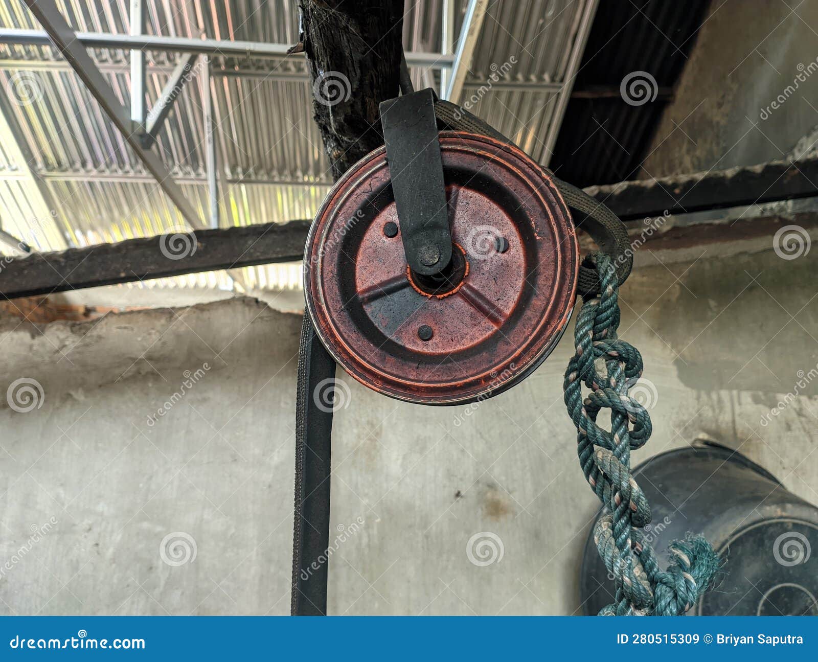 Traditional Old Rusty Water Well Pulley. Stock Image - Image of ancient ...