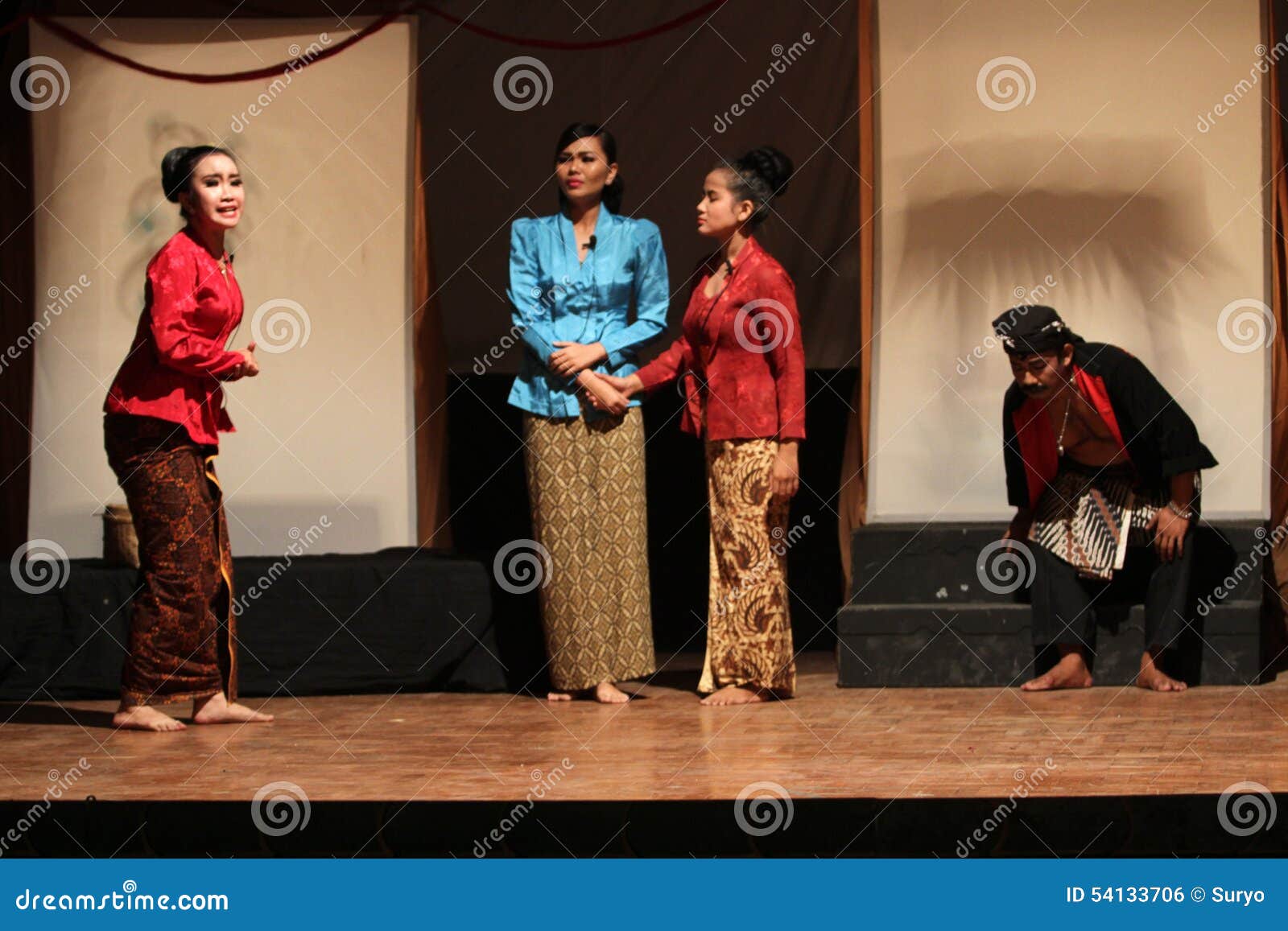 Traditional opera editorial photo. Image of gallery, indonesia - 54133706