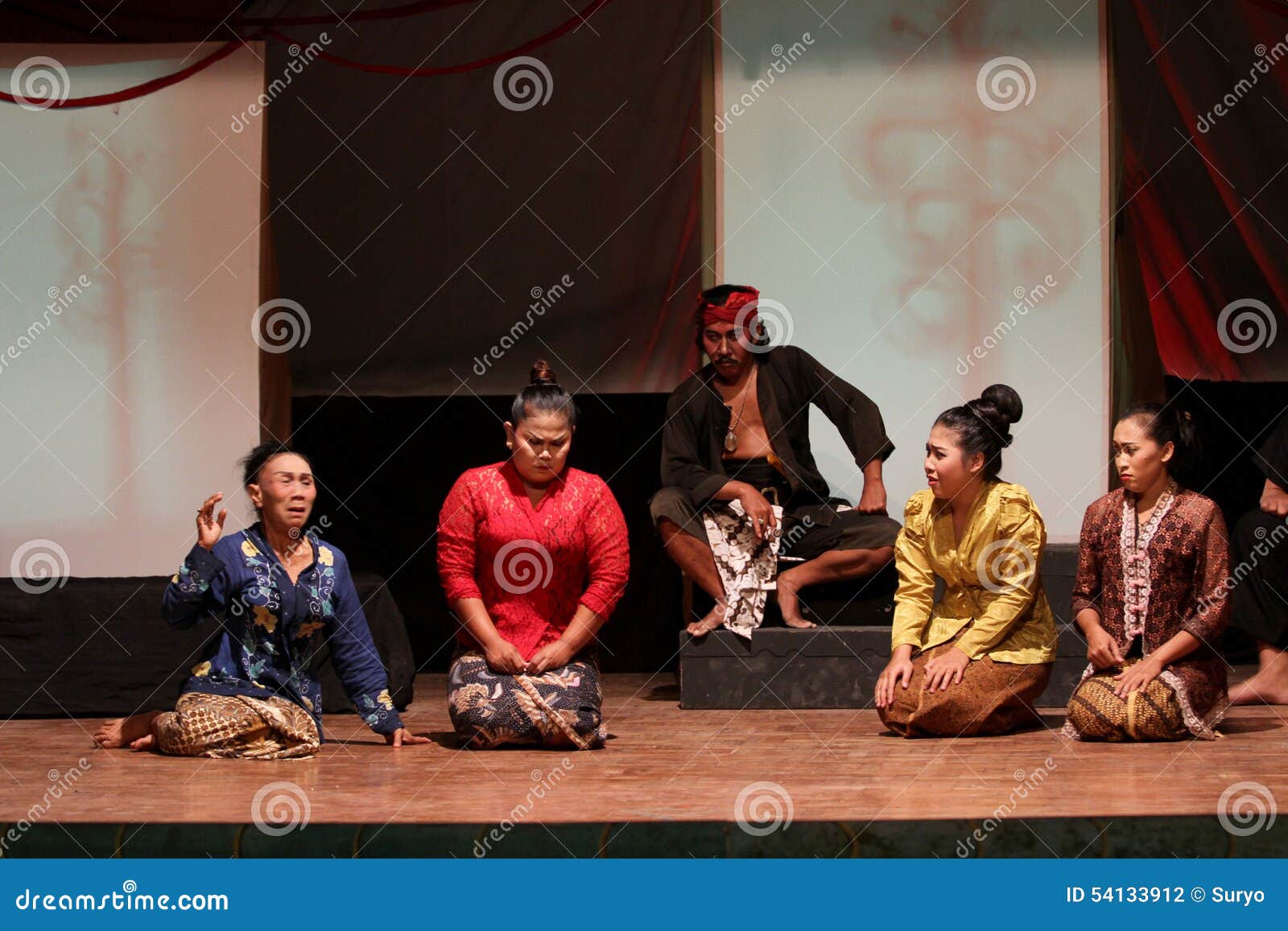 Traditional opera editorial photography. Image of indonesia - 54133912