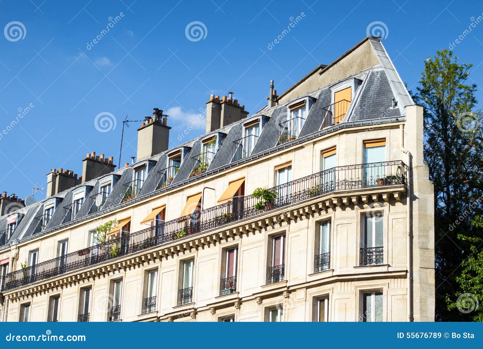Traditional Parisian Architecture Stock Image - Image of architecture ...
