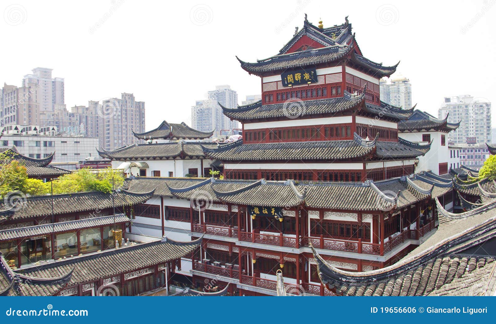 Traditional Part of Shanghai Stock Photo - Image of details, east: 19656606