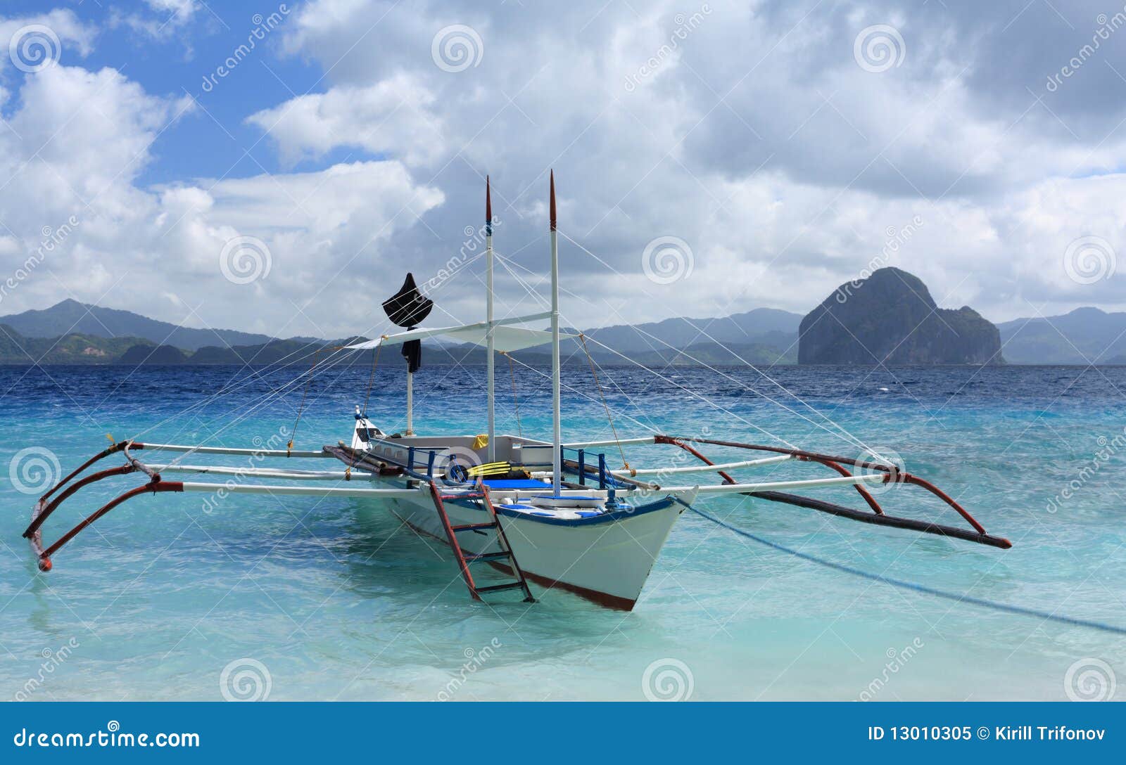 Traditional Philippines Boat Stock Image - Image of beach, white: 13010305