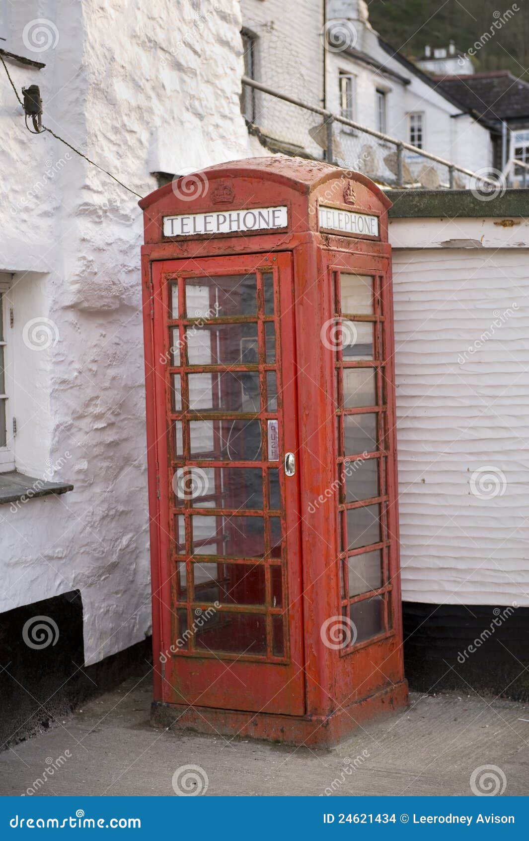 Traditional Red British Phone Box Stock Photo - Image of british, kiosk ...