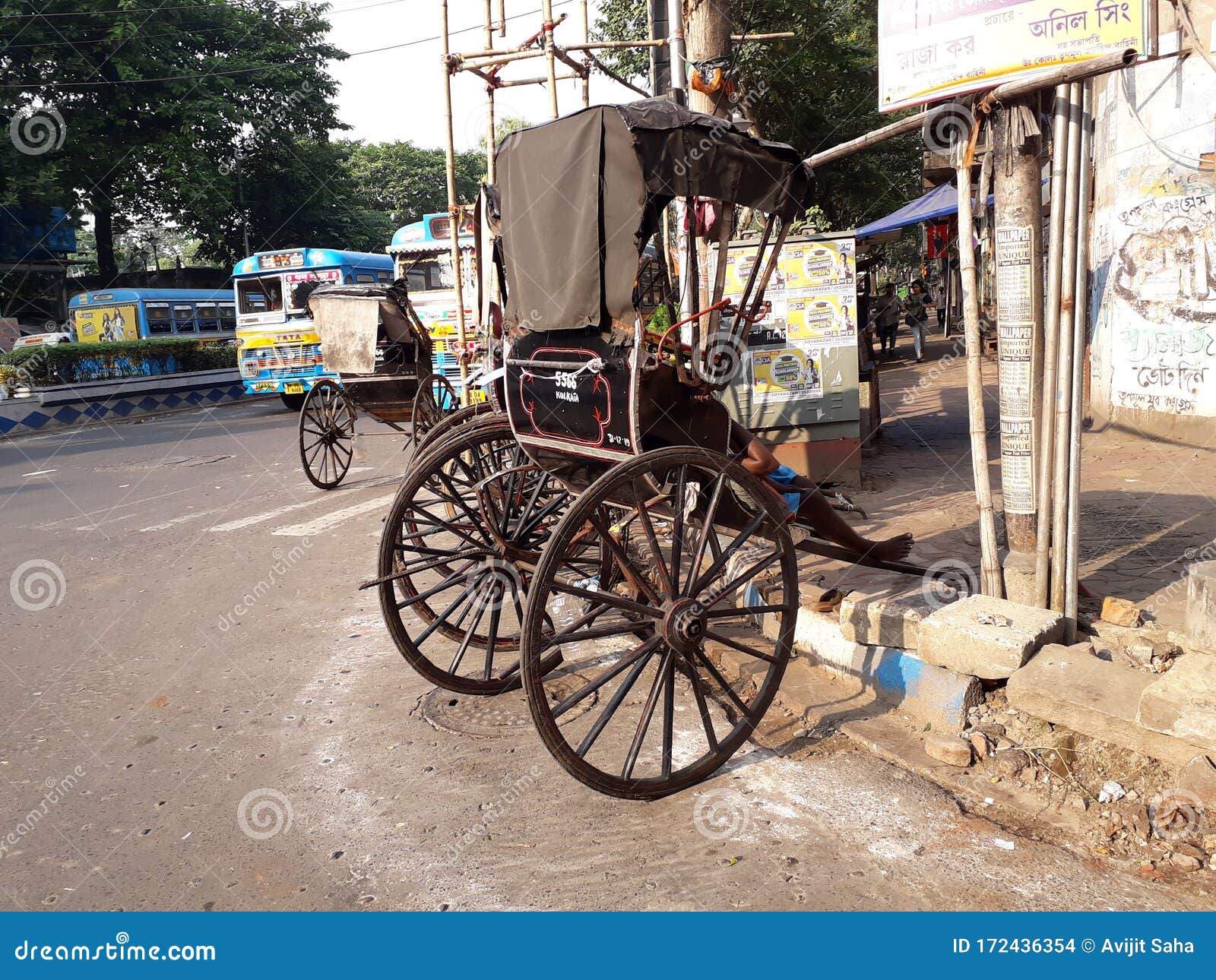 Traditional Rickshaw at Kolkata City of Joy in India Editorial Stock ...