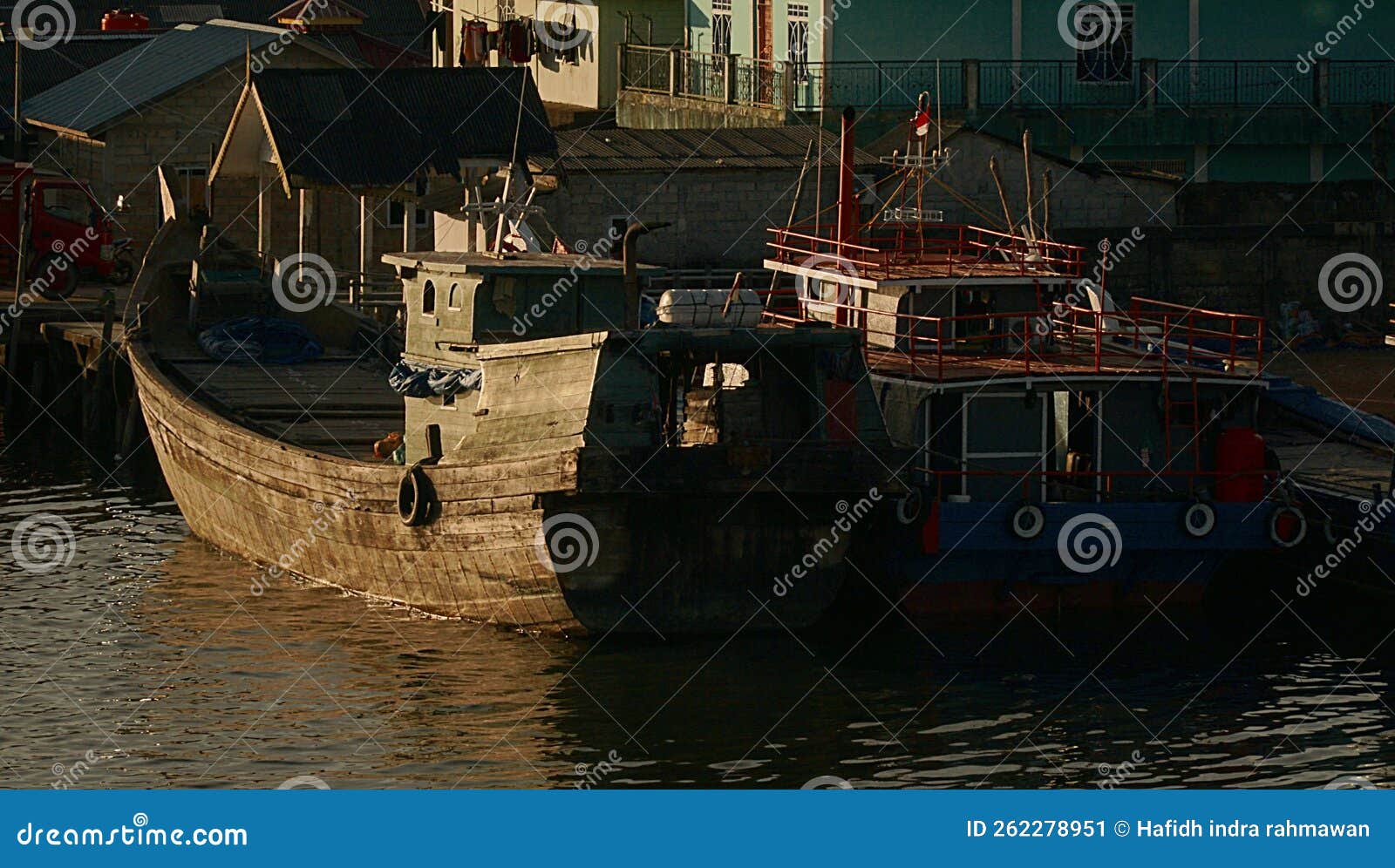Traditional Ships Transporting Goods Stock Image - Image of ships ...