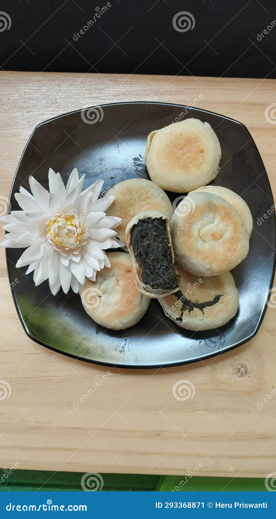 Traditional Snack Made from Mung Bean Stock Image - Image of bean, dish ...