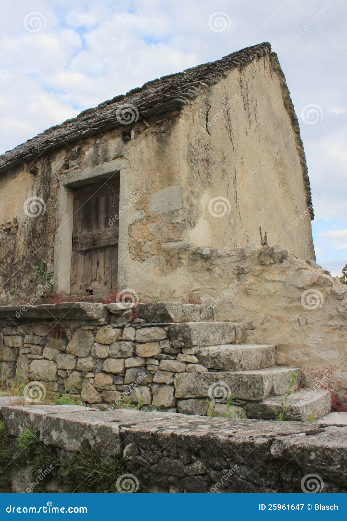 Traditional Stone Architecture Stock Image - Image of littoral, house ...