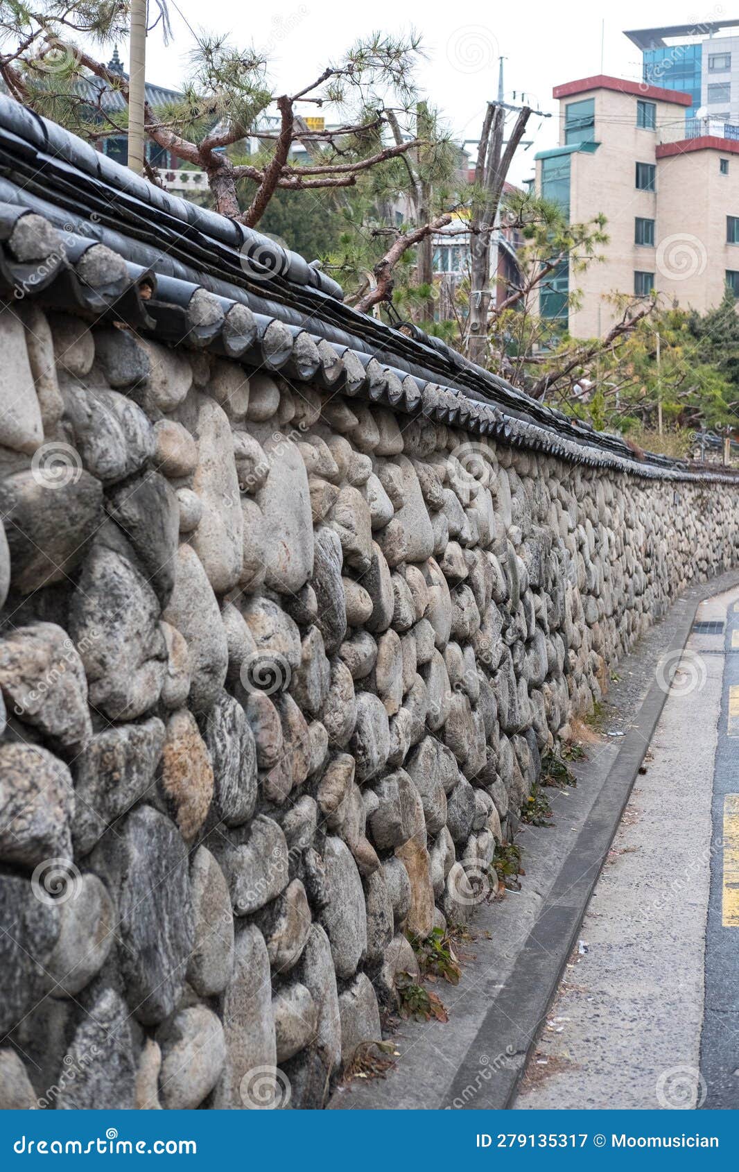 Traditional Stone Wall Boundary Stock Image - Image of pattern, rock ...