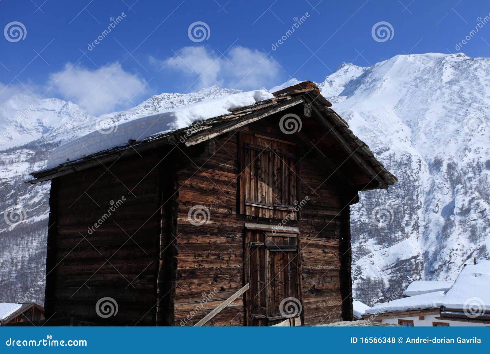 Traditional Swiss Chalet stock photo. Image of winter - 16566348