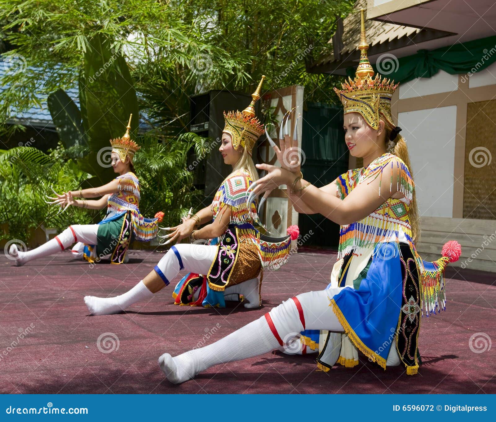 Traditional Thai Dance Presentation Editorial Photography - Image of ...