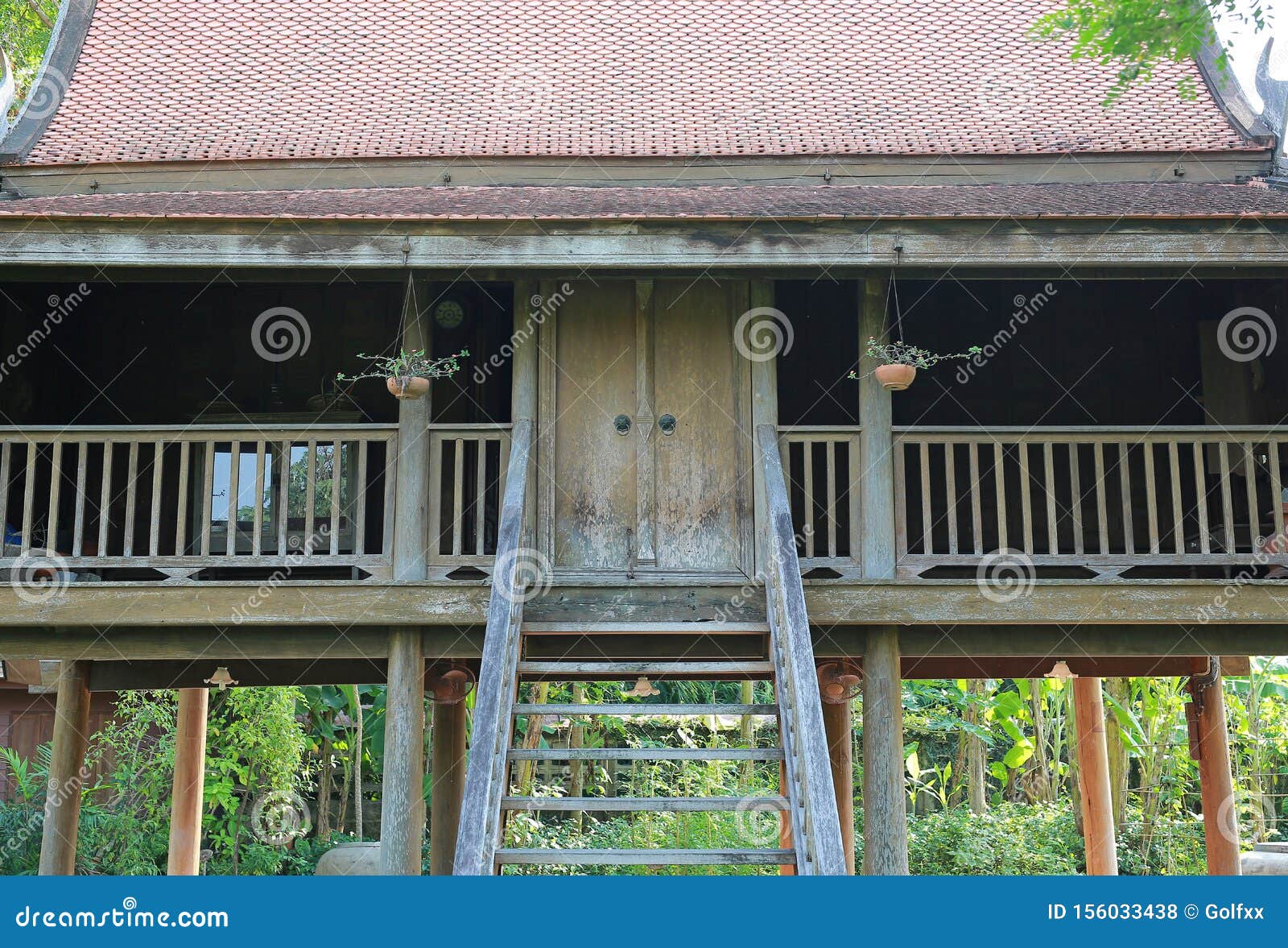 Traditional Thai Teak Wood House Stock Photo - Image of hardwood ...