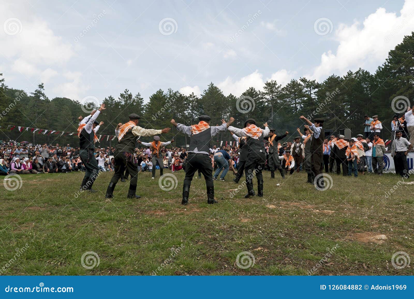 Traditional turkish dance editorial photography. Image of national ...