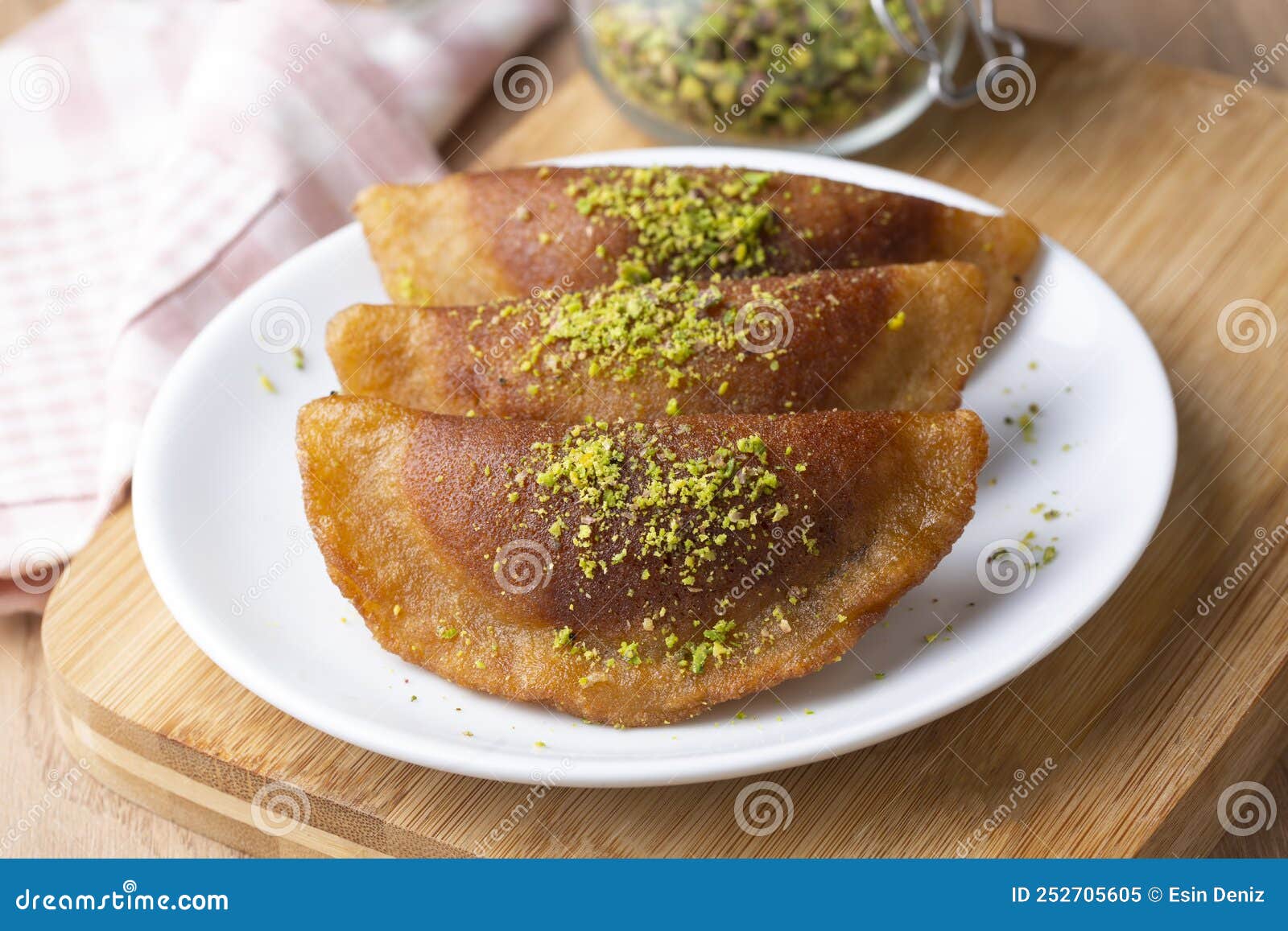 Traditional Turkish Dessert Tas Kadayif Stock Image - Image of dessert ...