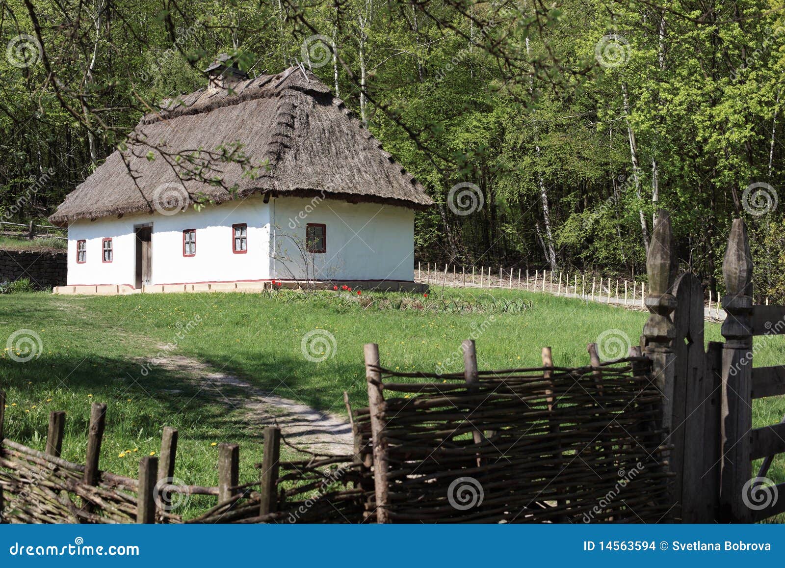 Traditional Ukraine House Stock Images - Image: 14563594