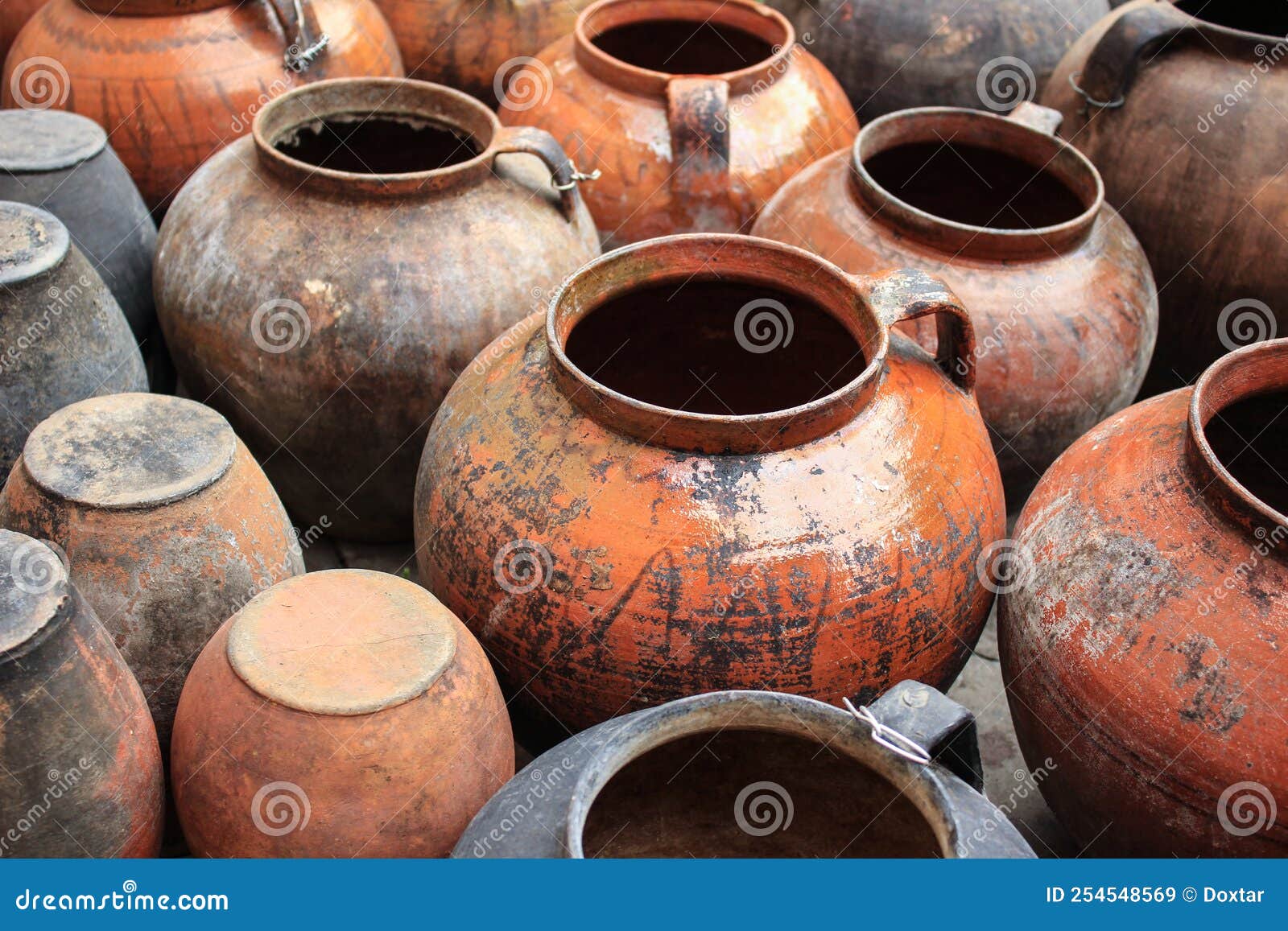 Traditional Ukrainian Earthenware Clay Pots Stock Image - Image of ...